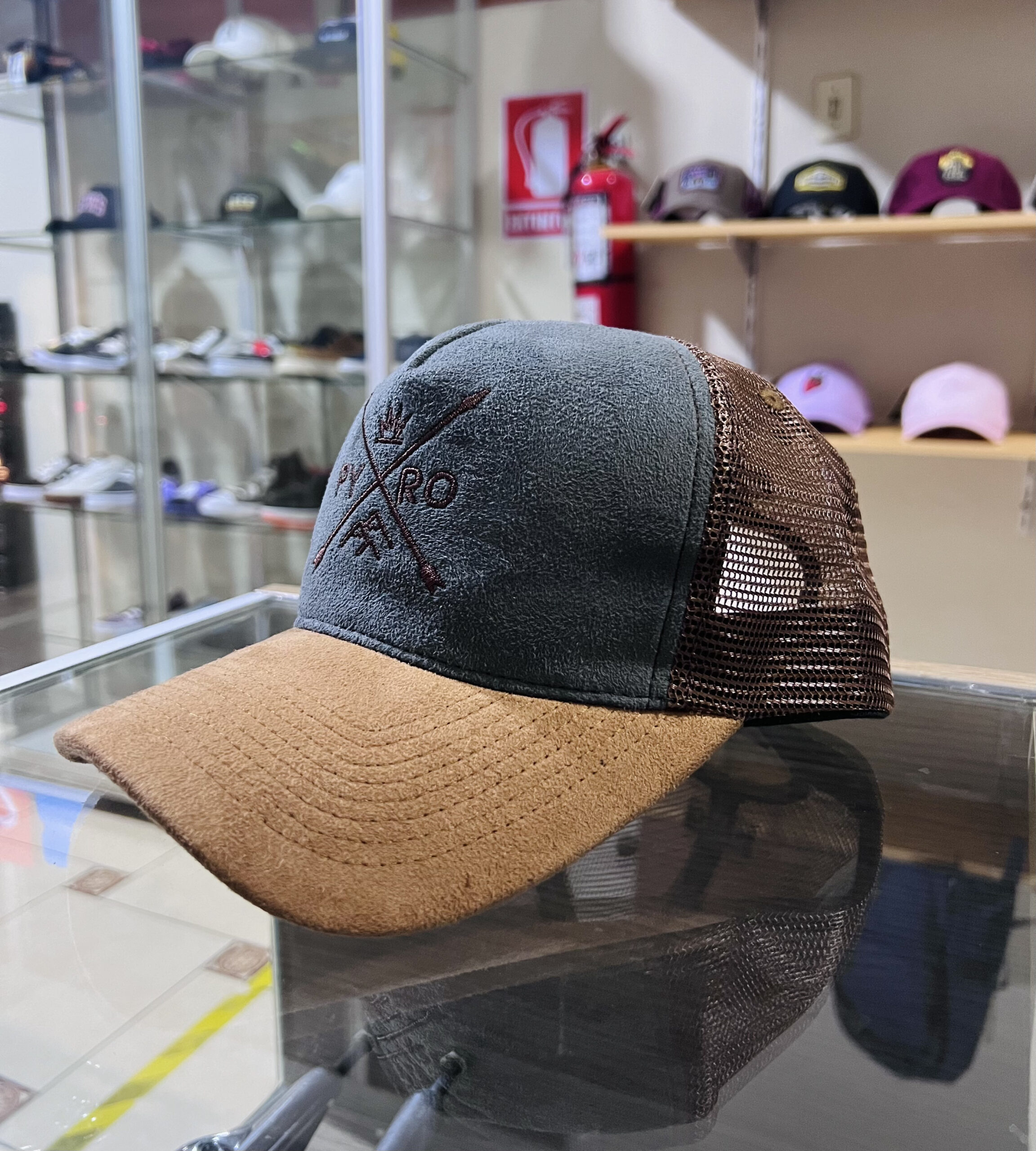Gorra Malla Pyro - Lat Shop